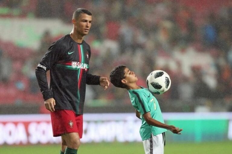 Cristiano Ronaldo Junior: Áp lực, kỳ vọng người kế thừa CR7